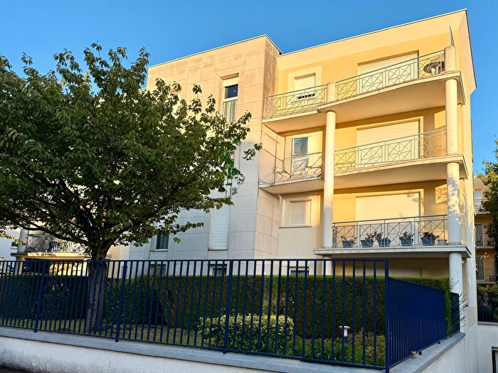 Appartement à vendre - Livry-Gargan, LAbbaye - 5 pièces - 3 chambres