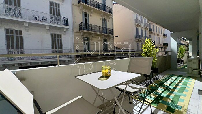 Appartement à vendre - Cannes, Centre-ville - 2 pièces - 1 chambre