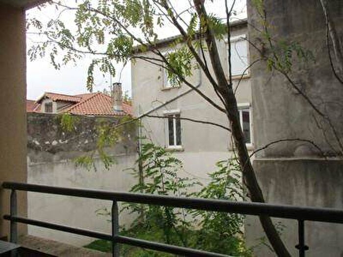 Appartement à louer - Centre Ville-Stalingrad, Alès - 2 pièces - 1 chambre