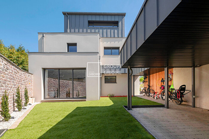 Maison à vendre - Quartiers Centre, Centre-ville - 7 pièces - 4 chambres