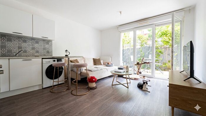 Corbeil-Essonnes, Nacelle, Papeterie : Appartement 2 pièces à vendre