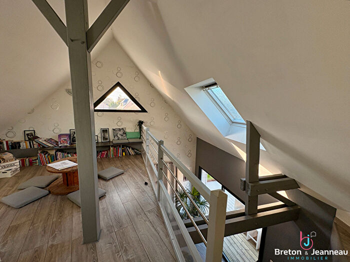 Maison à vendre - Saint-Berthevin - 6 pièces - 3 chambres