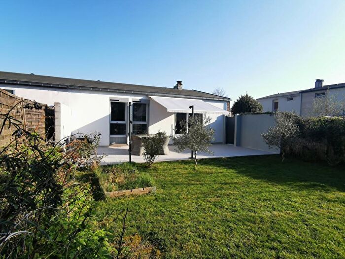 Maison à vendre - Boussy-Saint-Antoine - 4 pièces - 3 chambres