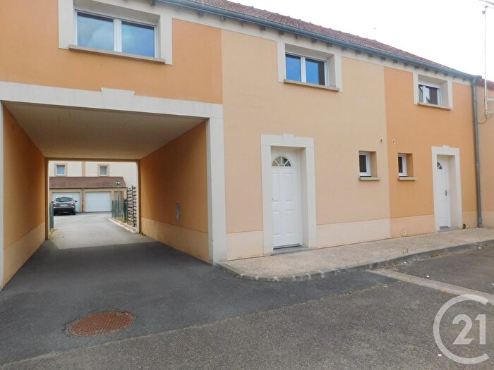 Appartement 3 pièces à louer à Sermaises