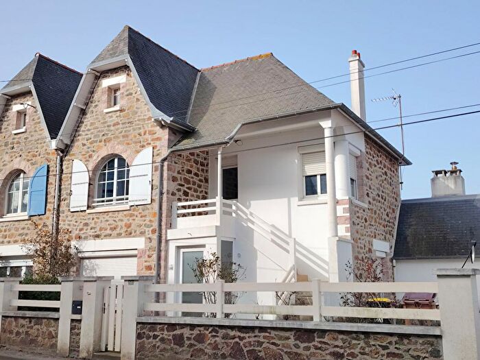 Maison à vendre - Pléneuf-Val-André - 5 pièces - 3 chambres