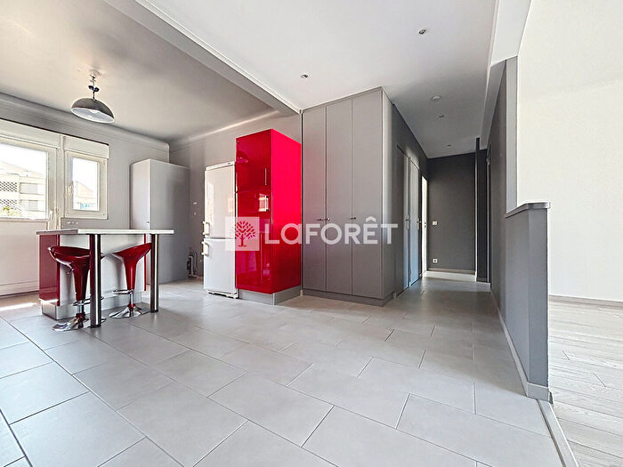 Appartement 3 pièces à louer - Quartiers Centre, Colombier