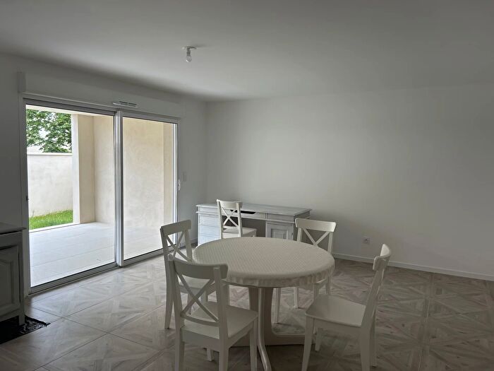 Appartement à louer - Uzès - 3 pièces - 2 chambres