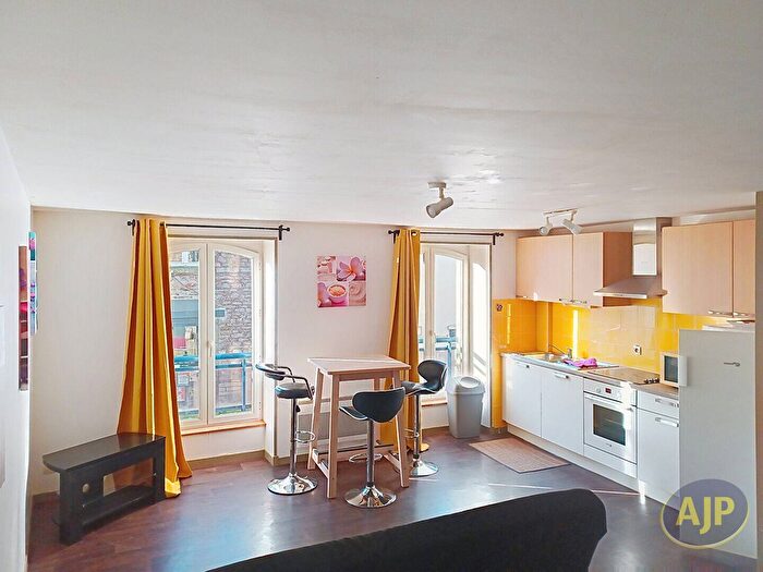 Appartement à louer - Zone Urbaine, Questembert - 2 pièces - 1 chambre