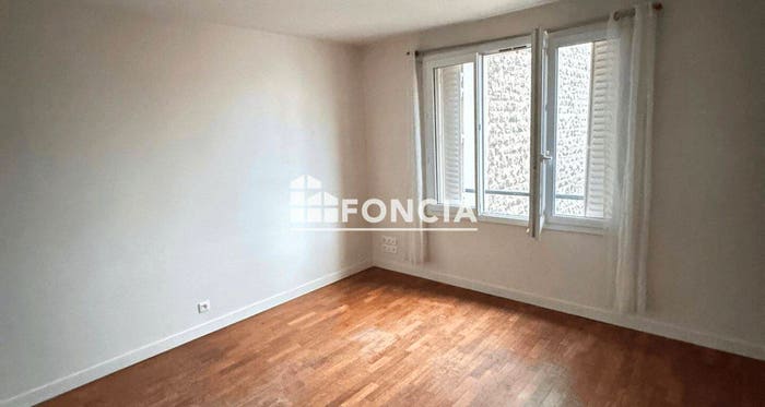 Appartement 2 pièces à louer - Agent Sarre-Centre-Les Vallées-La Garenne, Colombes
