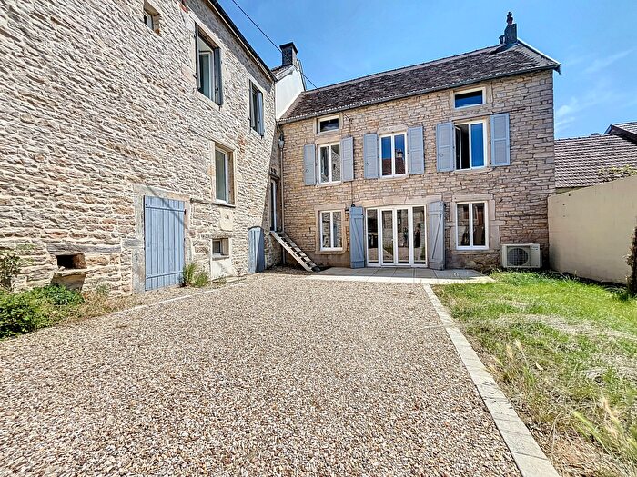 Maison à vendre - Chamb uf, Chamboeuf - 8 pièces - 4 chambres