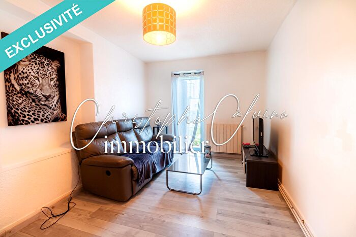 Maisons à vendre et appartements à louer - 1