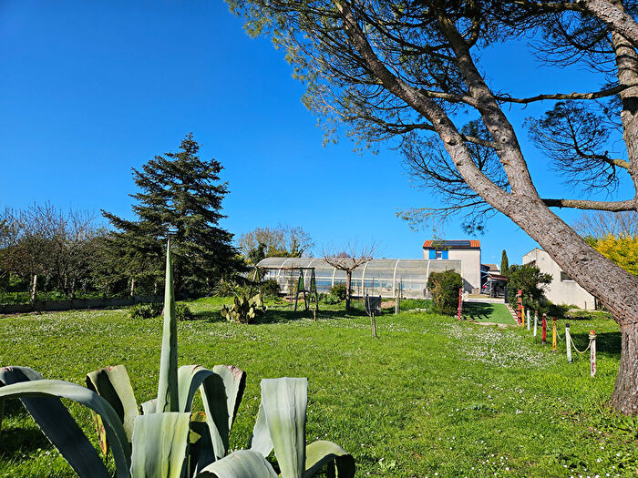 Maison à vendre - Charron - 6 pièces - 4 chambres