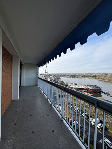 Appartement à louer - Vichy - 3 pièces - 2 chambres