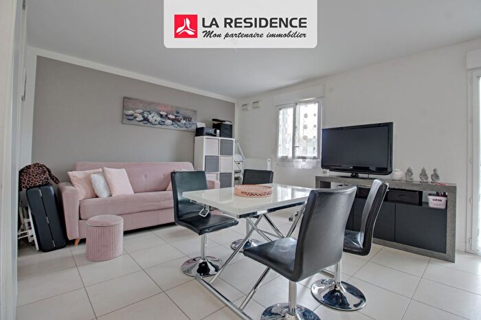 Appartement à vendre - Sartrouville, La Croix Blanche - 1 pièce