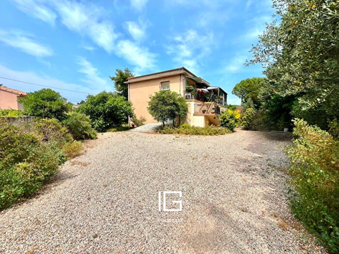 Maison à vendre - Le Muy - 5 pièces - 3 chambres