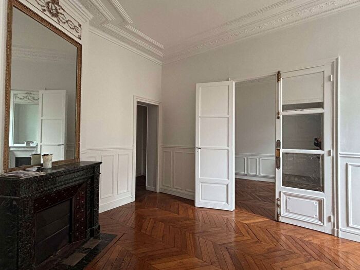 Appartement à louer - Paris ème arrondissement - 3 pièces - 2 chambres