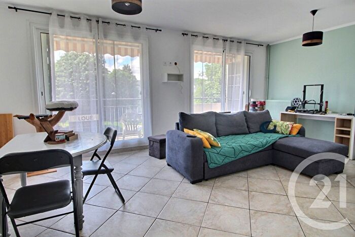Appartement 4 pièces à louer à Montluel
