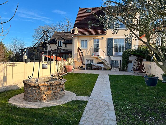 Maison à vendre - Ris-Orangis, Le Village - 6 pièces - 4 chambres