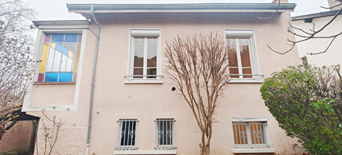 Maison à vendre - Lyon e , Monchat - 5 pièces - 3 chambres