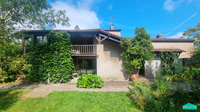 Maison à vendre - Saint-Même-le-Tenu - 6 pièces - 4 chambres