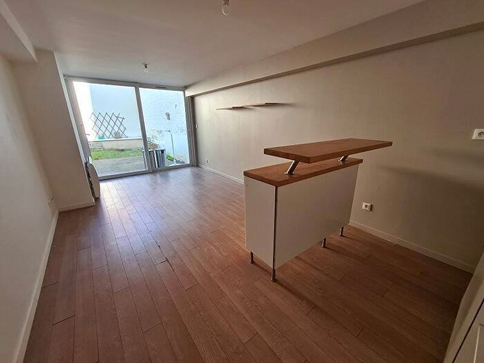 Appartement à louer - La Madeleine - 2 pièces - 1 chambre