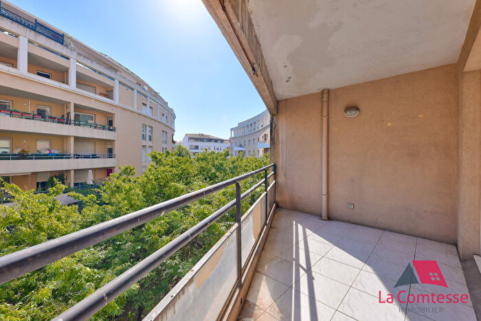 Maisons à vendre et appartements à louer - 1