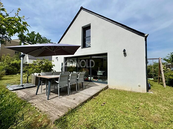 Carquefou, Centre-ville, Charbonneau, Châteaubriand, Bois Saint-Lys : Maison 5 pièces à vendre
