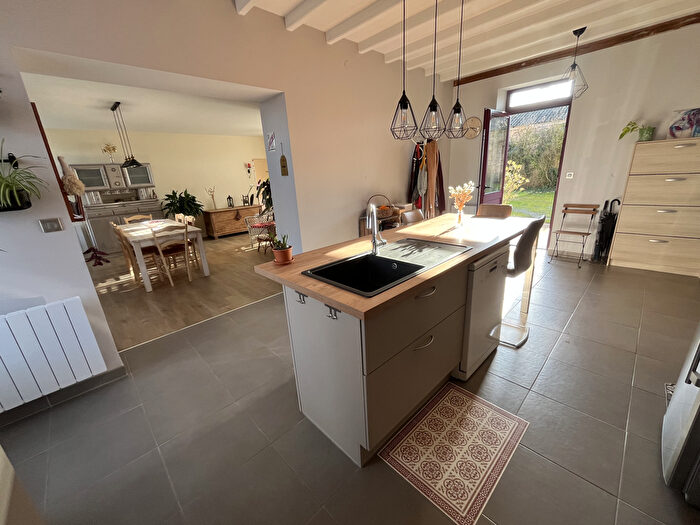 Maison à vendre - Brion-près-Thouet - 7 pièces - 4 chambres