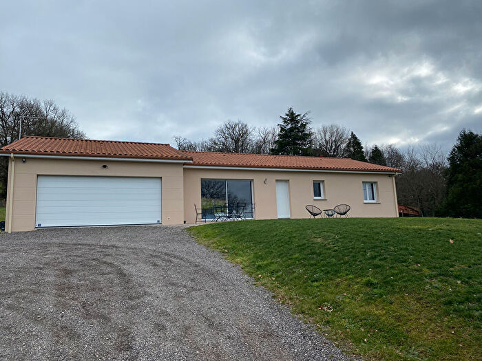 Maison 5 pièces à Solignac, à louer