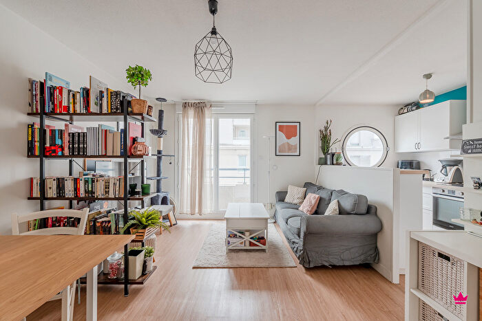 Villeurbanne, Charmettes : Appartement 2 pièces à vendre