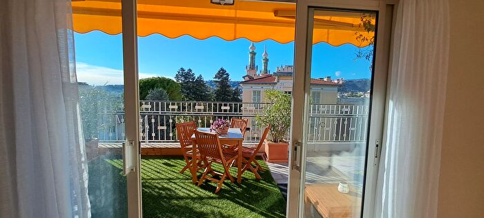 Appartement à louer - Nice, Cimiez - 2 pièces - 2 chambres