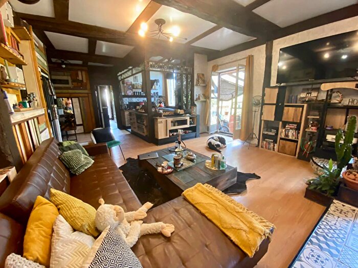 Maison à vendre - Caumont - 6 pièces - 5 chambres