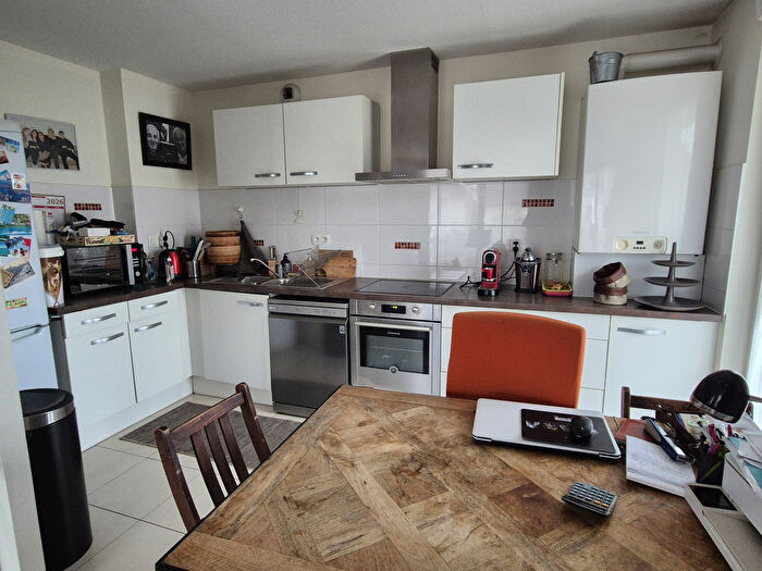 Appartement à louer - Haguenau, Metzgerhof - 3 pièces - 2 chambres