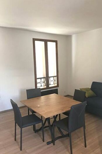 Centre Ville, Suresnes : Appartement 2 pièces à louer