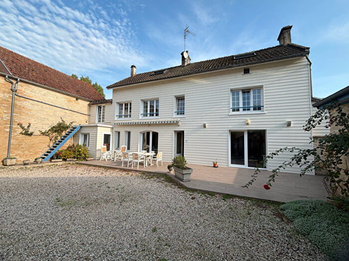 Banville - Maison 8 pièces à vendre
