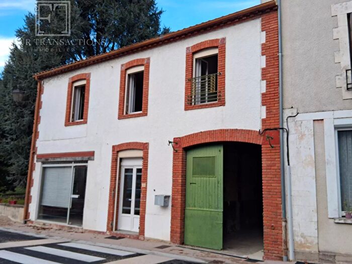 Maison à vendre - Javerlhac-et-la-Chapelle-Saint-Robert - 6 pièces - 2 chambres