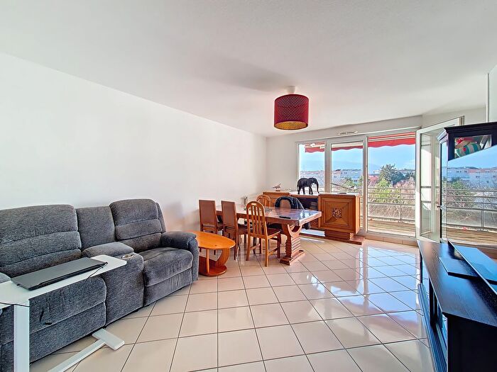 Appartement à vendre - Échirolles, Centre-ville - 3 pièces - 2 chambres