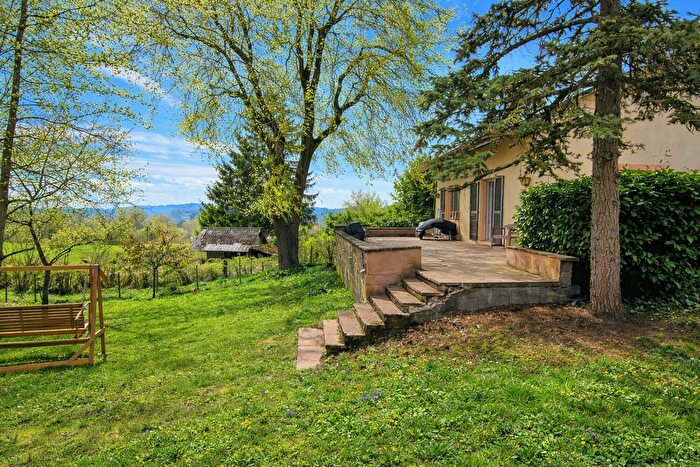 Maison à vendre - Le Puid - 7 pièces - 4 chambres