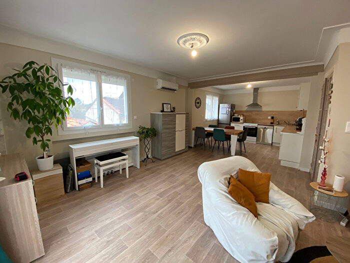 Maisons à vendre et appartements à louer - 3