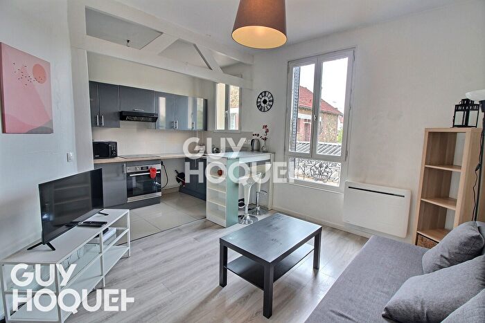 Appartement à louer - Villejuif, Centre-ville - 2 pièces - 1 chambre