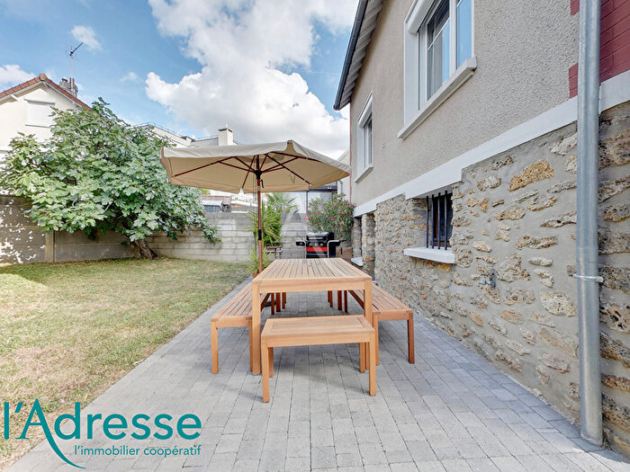 Maison 6 pièces à Noisy-le-Grand, Est, à vendre
