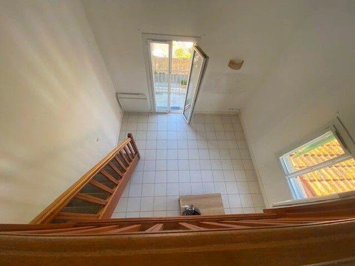 Est, Cogolin : Appartement 3 pièces à louer