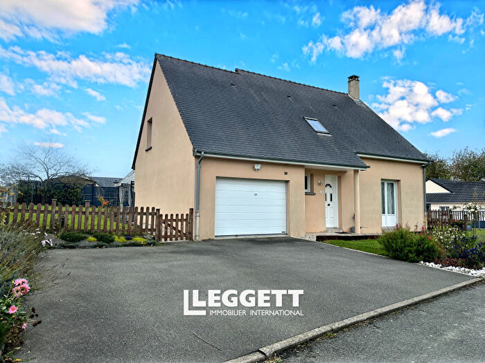 Maison à vendre - Saint-Cyr-en-Pail - 5 pièces - 3 chambres