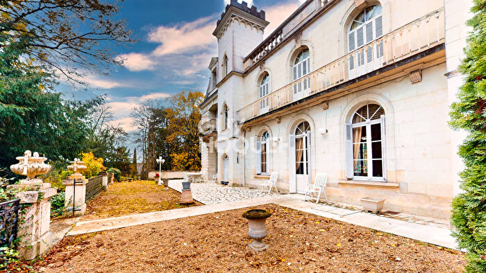 Saint-Cyr-sur-Loire, Cèdres, Cottage Park - Maison 20 pièces à vendre