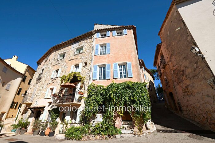 Maison à vendre - Châteauneuf-Grasse - 6 pièces - 5 chambres