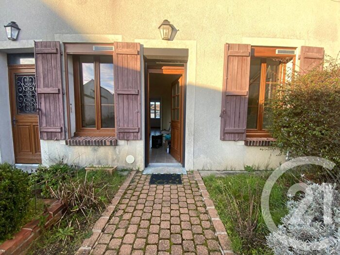 Appartement à louer - Château-Landon - 2 pièces - 1 chambre