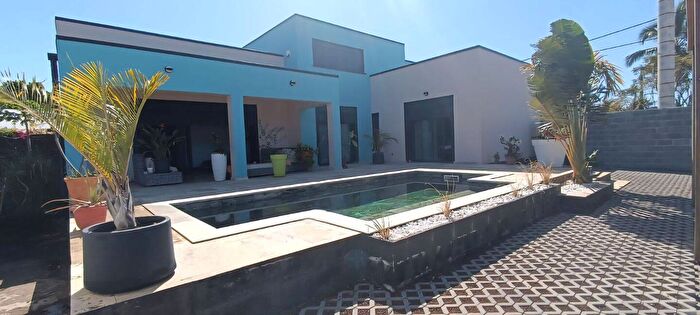 Maison à louer - Saint-Pierre - 4 pièces - 3 chambres