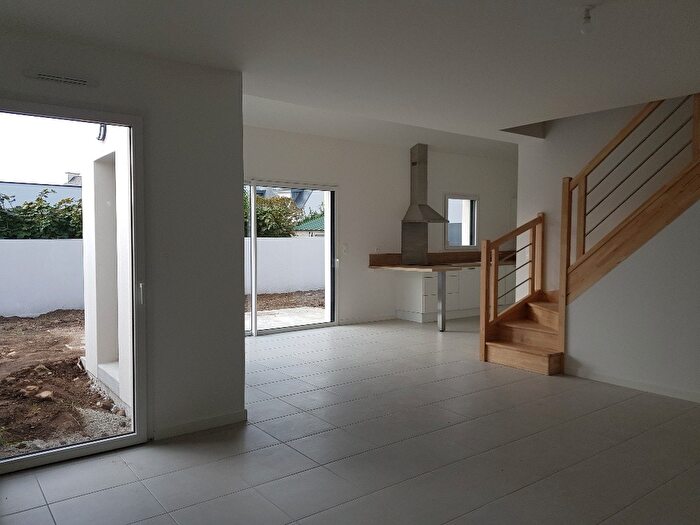 Maison 5 pièces à Belz, à louer