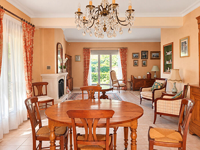 Maison 9 pièces à vendre à Bouchemaine