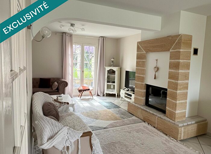 Maison à vendre - Pontault-Combault, Centre commercial - 5 pièces - 4 chambres